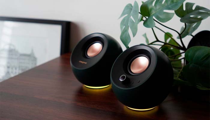 Купить компьютерные колонки Creative Pebble Pro Black по цене от 8990 ...
